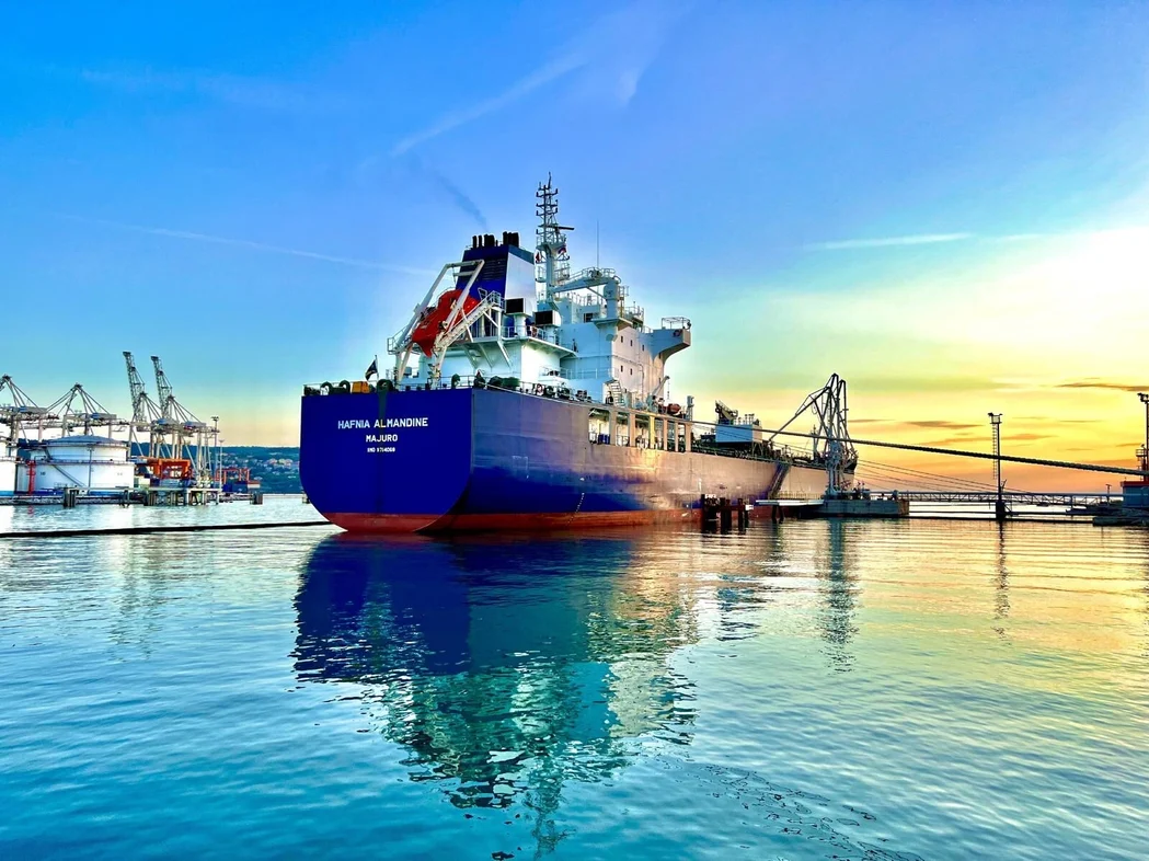 APC Signs Contract with Hafnia — American Coatings Association